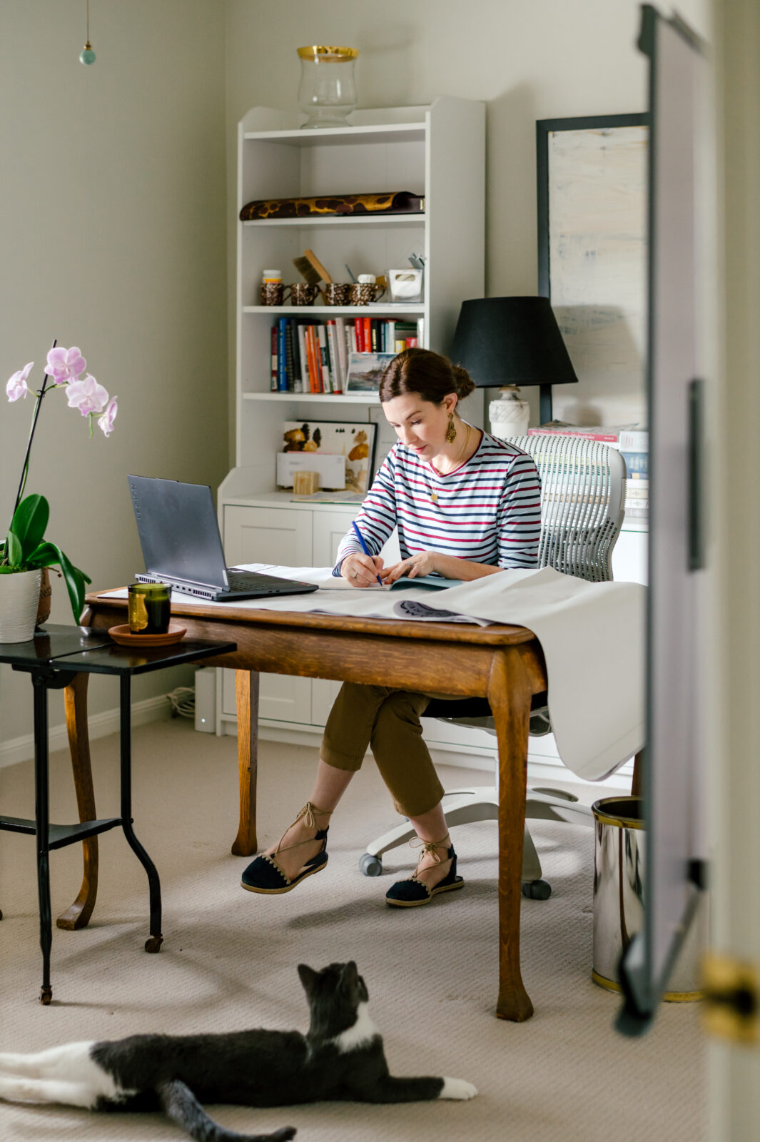 The Art of Personal Branding Photography for Interior Designers - Ellen ...