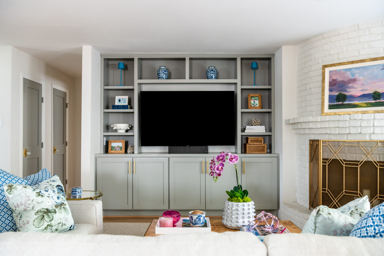 Timeless Elegance: Jen Kolb's Interior Design Projects Captured by an ...