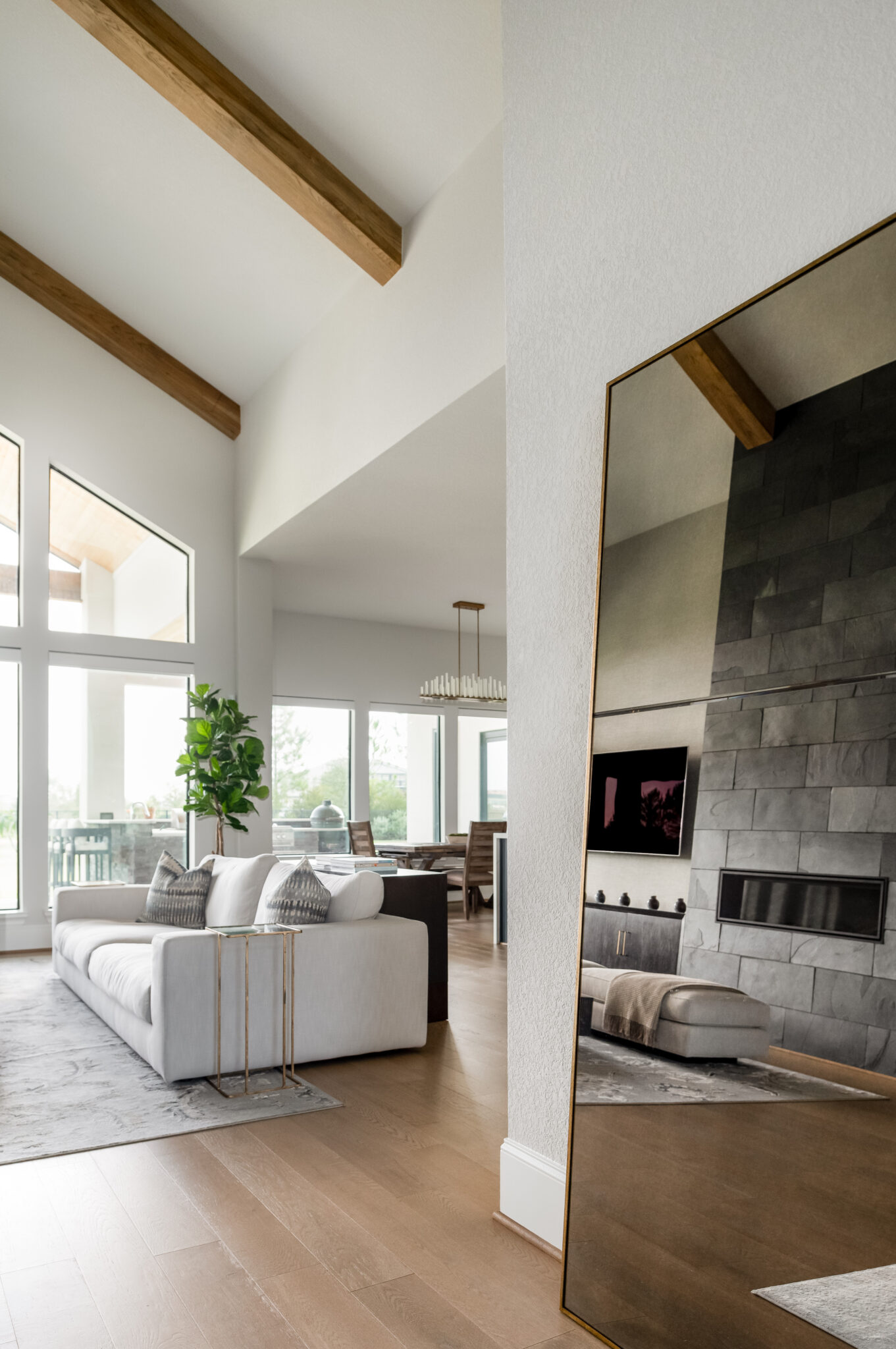 Illuminating Terra Vista Interior Design Through the Lens of Modern ...