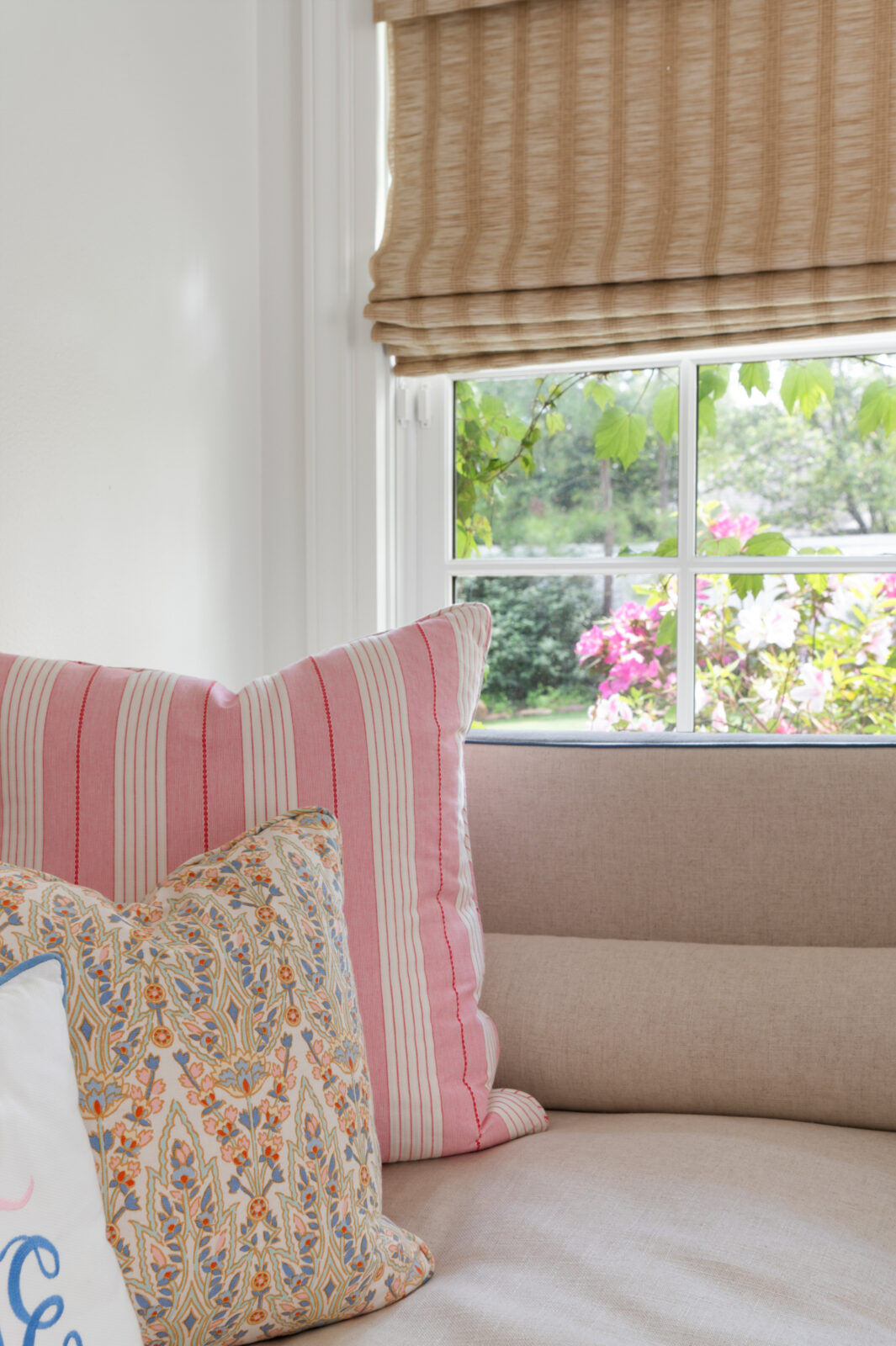 Showcasing Unique Elements in Southern Home Interior Design - Ellen ...